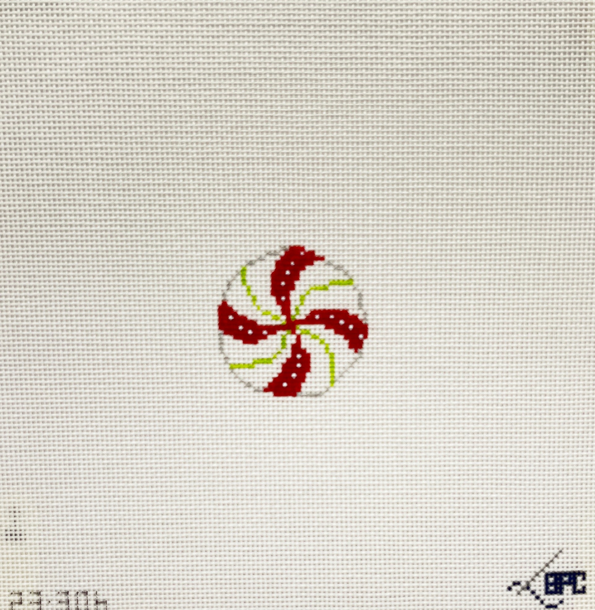 23-306 Micro multi peppermint circle – Blueberry Point Needlepoint